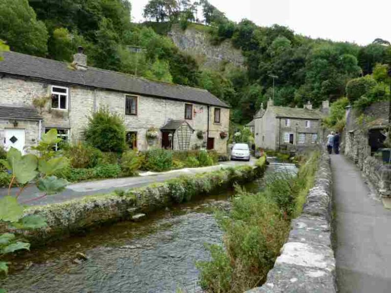 Castleton Caverns Walk | Blue John | Treak | Speedwell | Peak