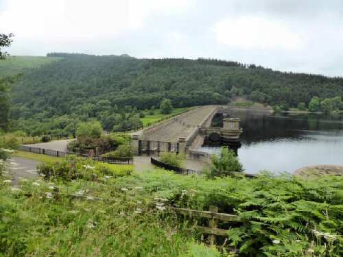Yorkshire Bridge and Ladybower Reservoir Walk | Ashopton Viaduct